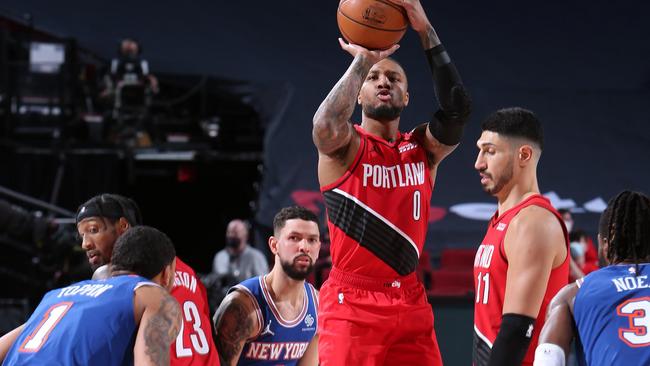 NBA | Video: Dame drops 39 pts & 8 ast in win over Knicks