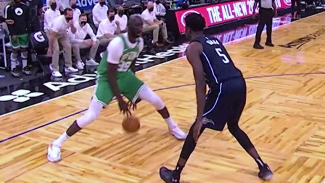 NBA | Video: Fall unveils killer crossover, followed by 'Tacko Shake'