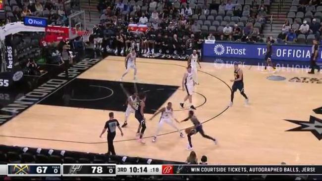 NBA | Video: Aaron Gordon muscles his way for 2 plus the foul