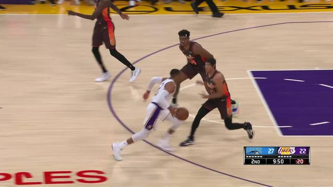 NBA | Video: Block by LeBron James